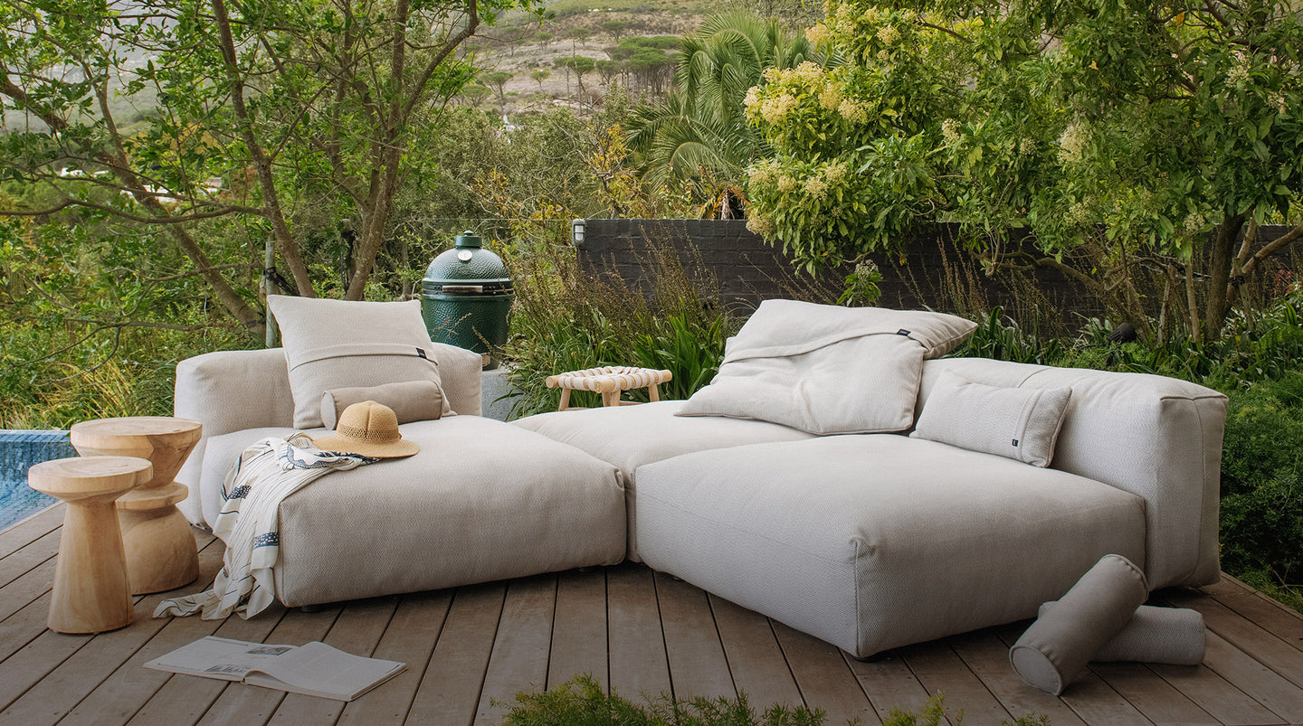 Outdoor Sofas & Lounge Furniture – Comfort Meets Durability | vetsak®